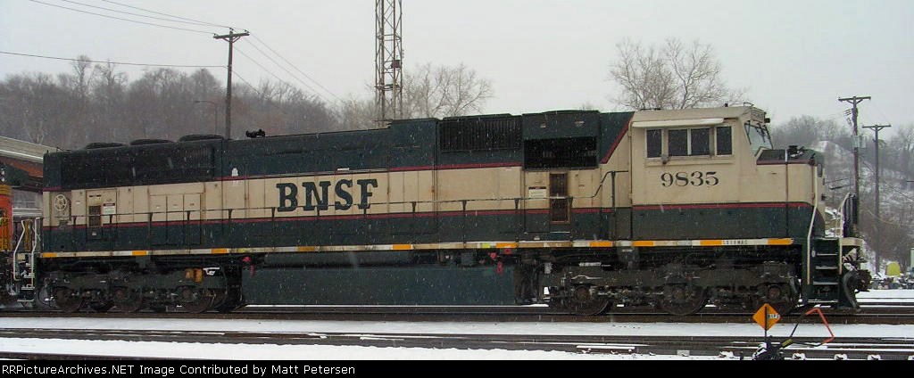 BNSF 9835